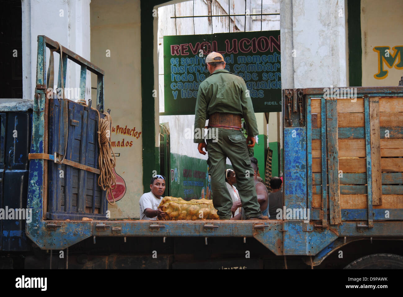 Cuban life hi-res stock photography and images - Alamy