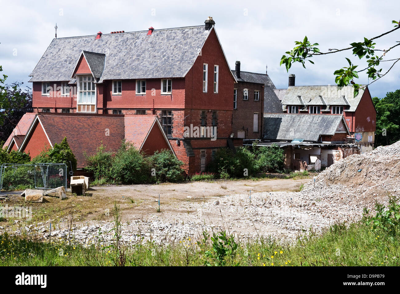 Former Cookridge Hospital, Silk Mill Way, Cookridge, Leeds, West ...