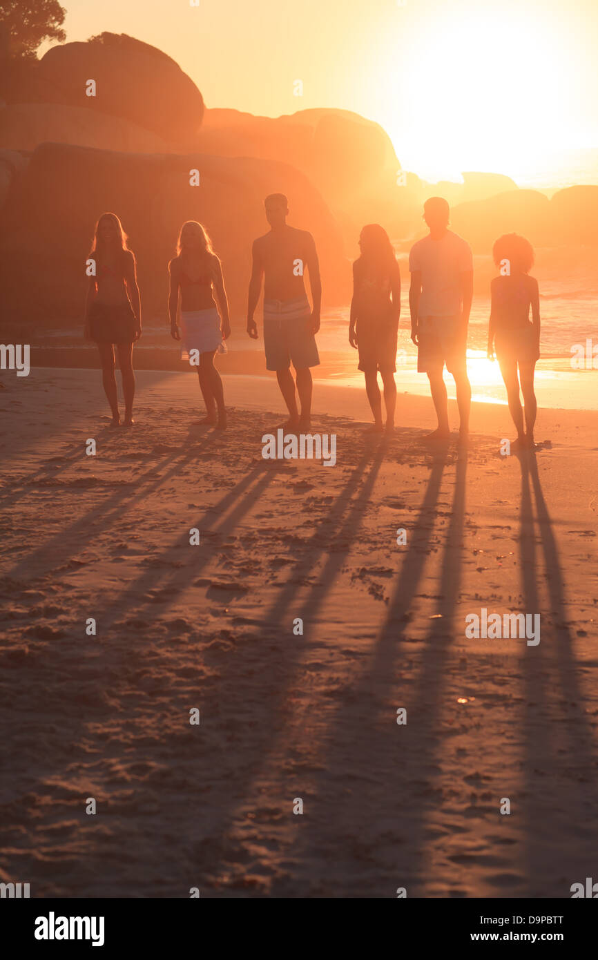 People in front of the sunset hi-res stock photography and images - Alamy