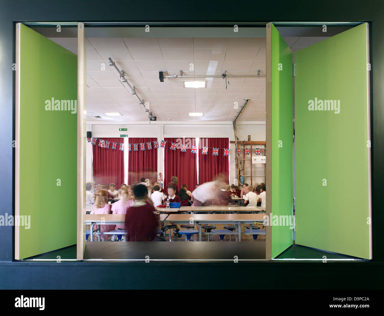 Hayes Primary School, Croydon, United Kingdom. Architect: Hayhurst and ...