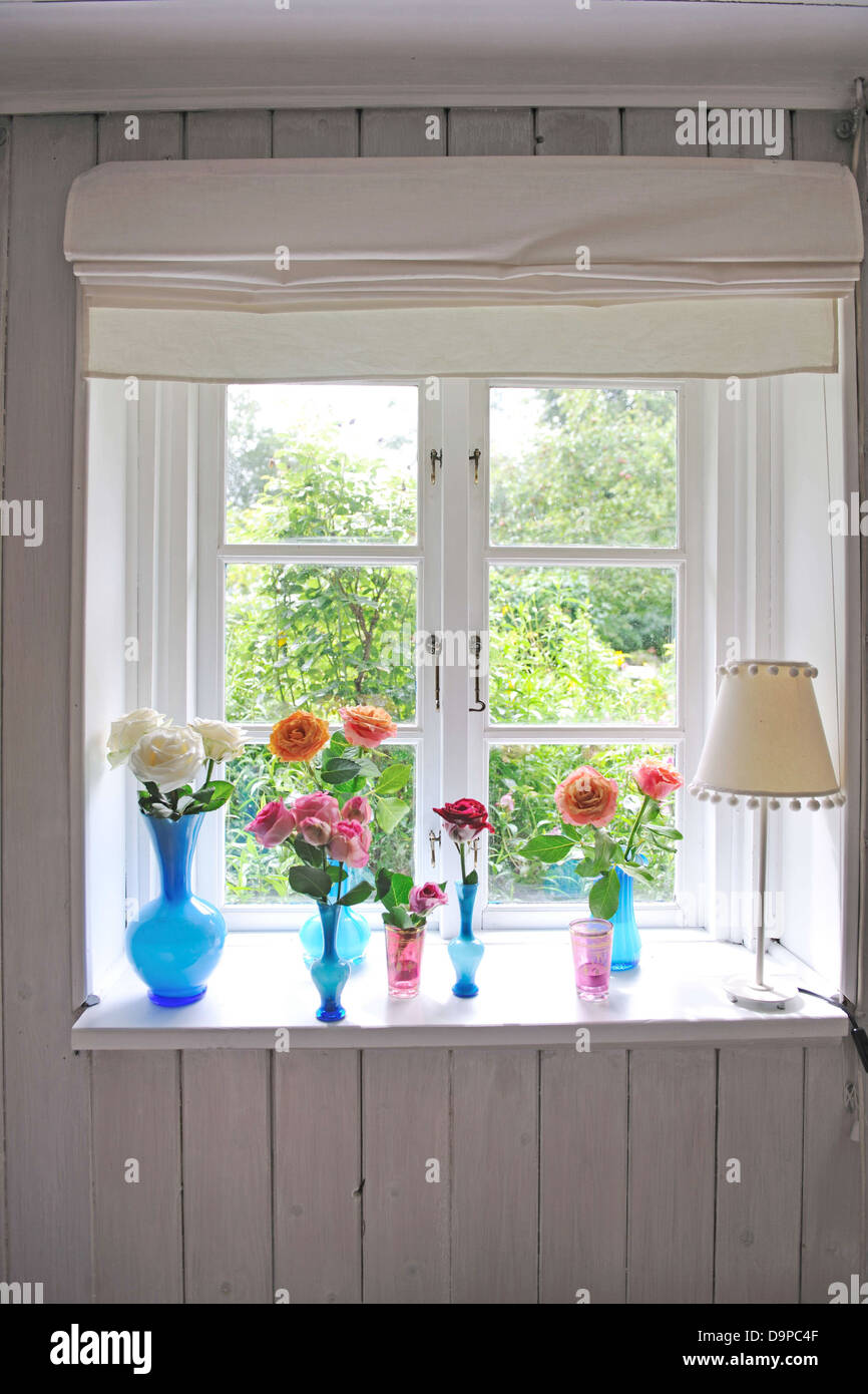 Delicate vases hi-res stock photography and images - Alamy