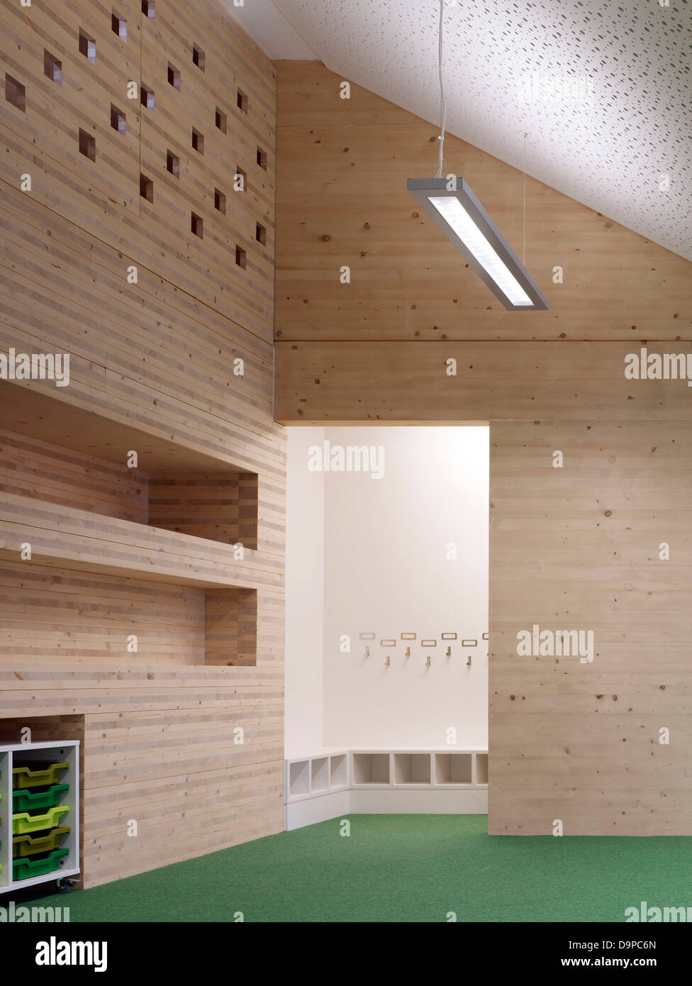 Hayes Primary School, Croydon, United Kingdom. Architect: Hayhurst and ...