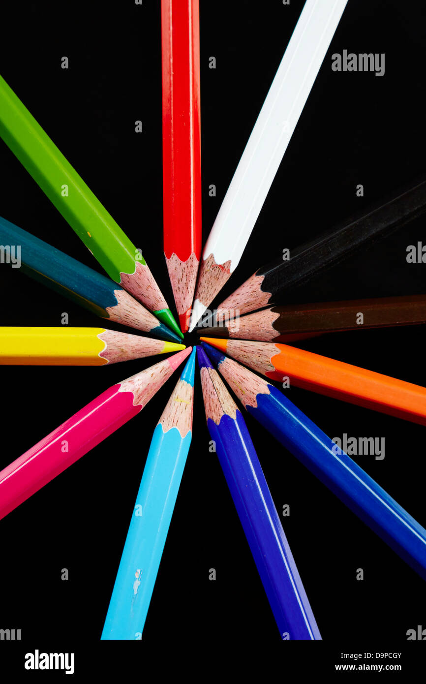 Coloured pencils in a circle Stock Photo - Alamy