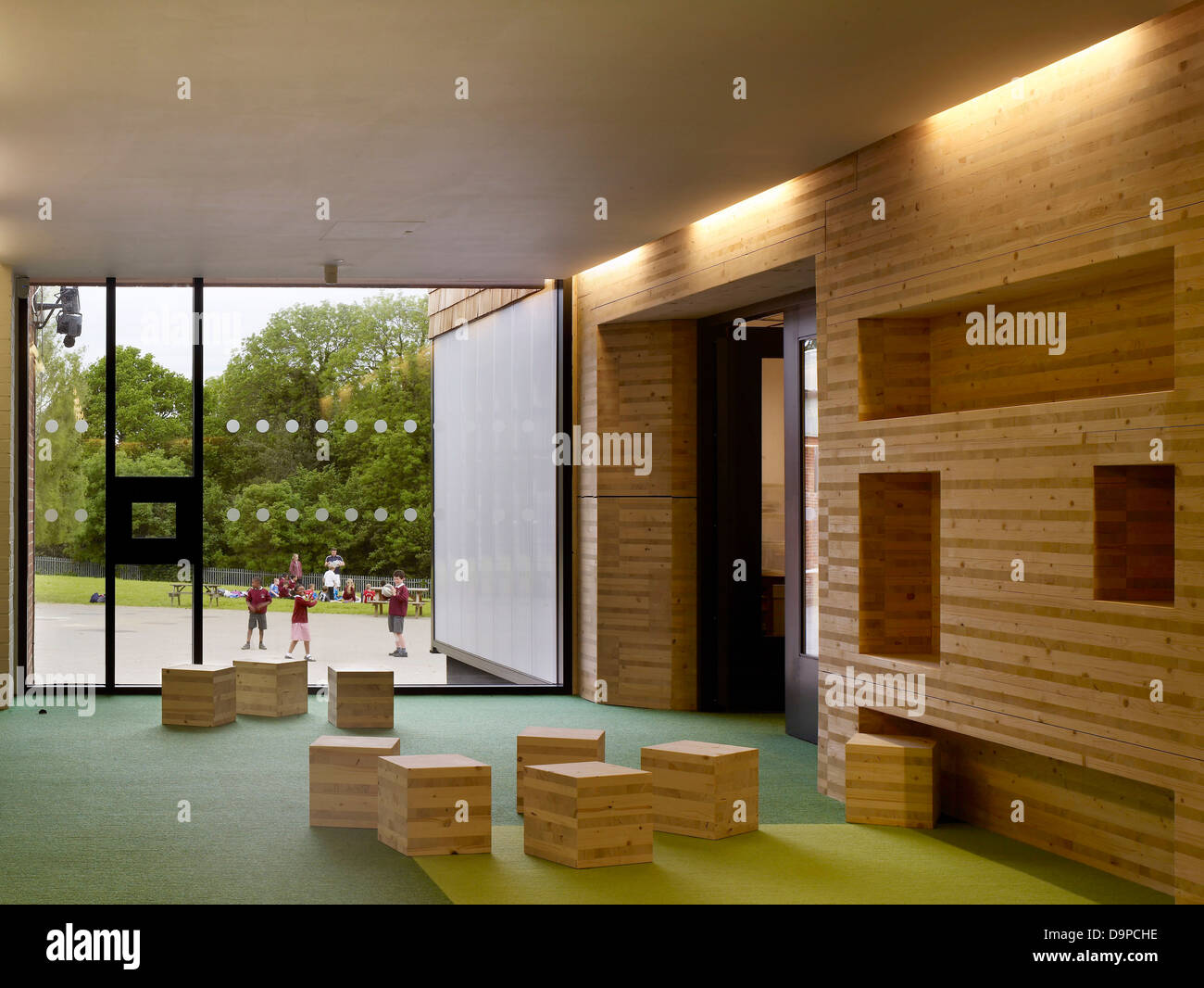 Hayes Primary School, Croydon, United Kingdom. Architect: Hayhurst and ...