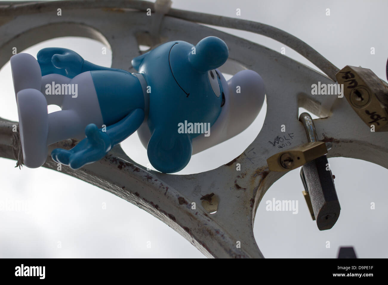 Figurine of a smurf attached to the Ha'penny Bridge Stock Photo - Alamy