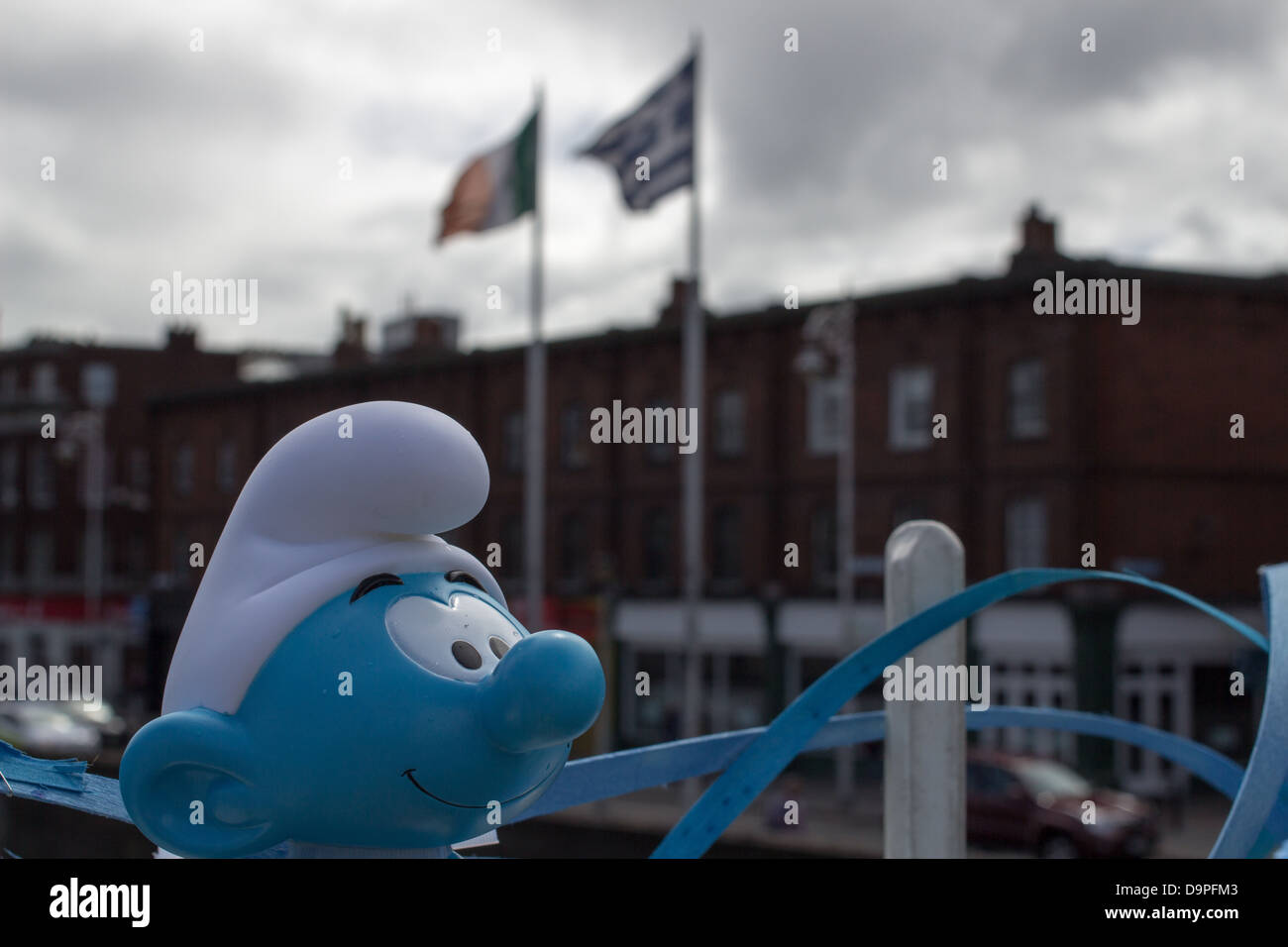 Figurine of a smurf attached to the Ha'penny Bridge Stock Photo - Alamy