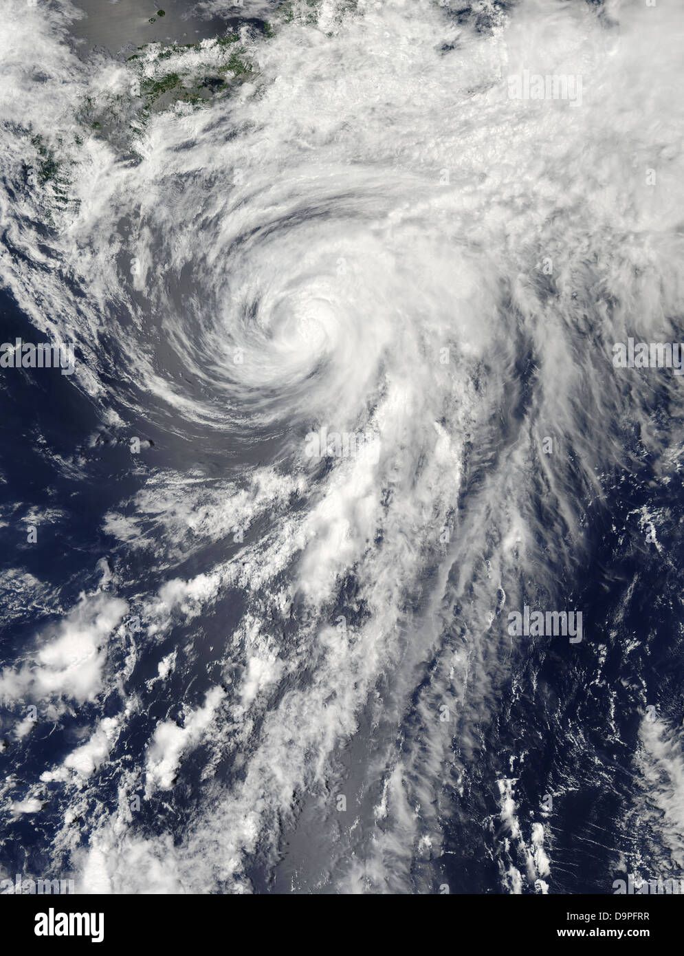 Tropical Storm Yagi is located off the coast of Japan, with heavy ...