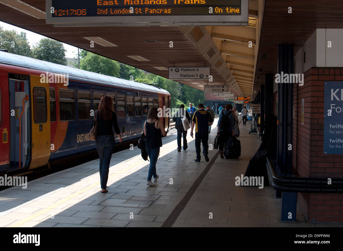 Leicester rail station hi-res stock photography and images - Alamy