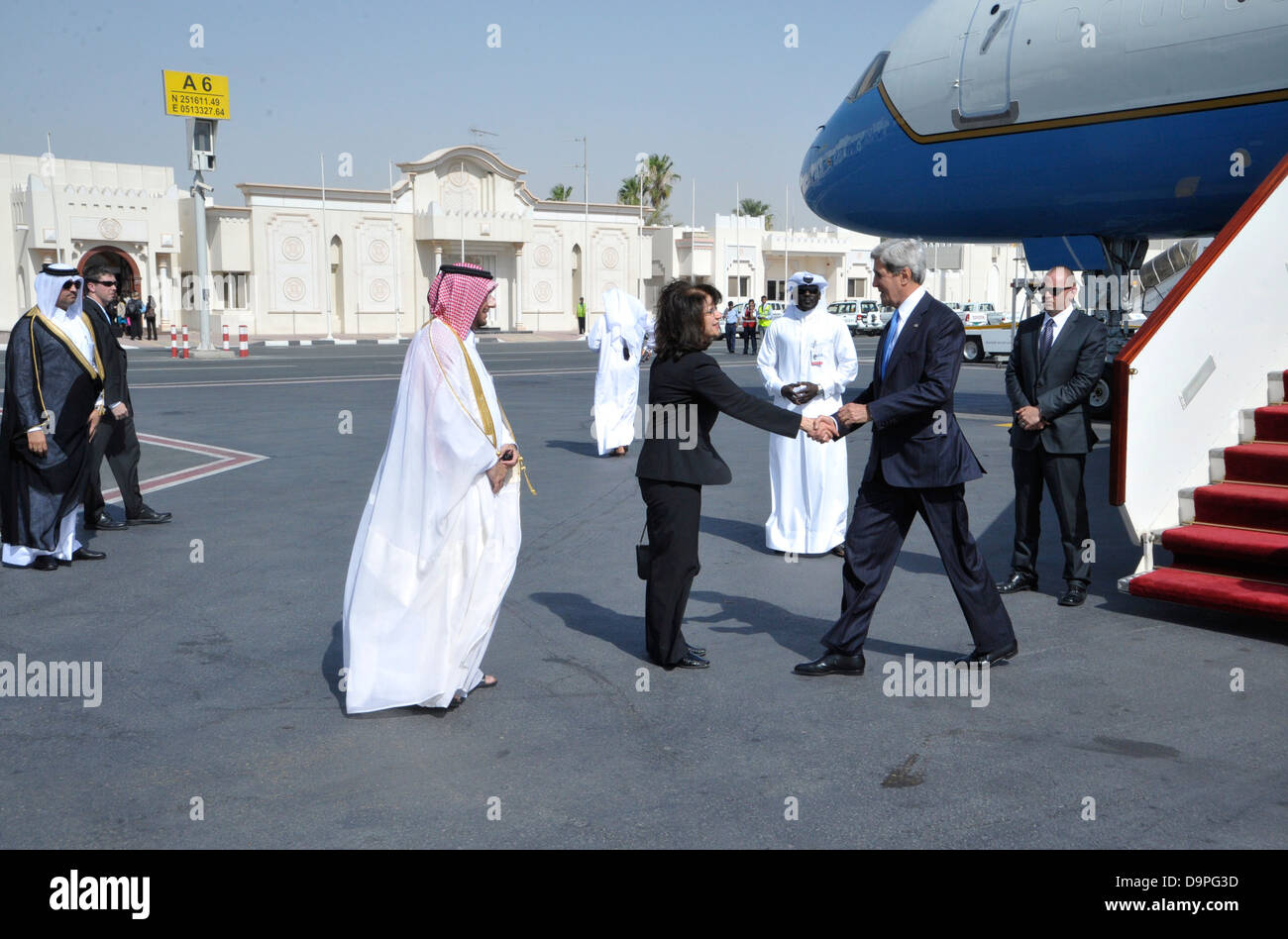 Secretary Kerry Arrives in Qatar Stock Photo - Alamy