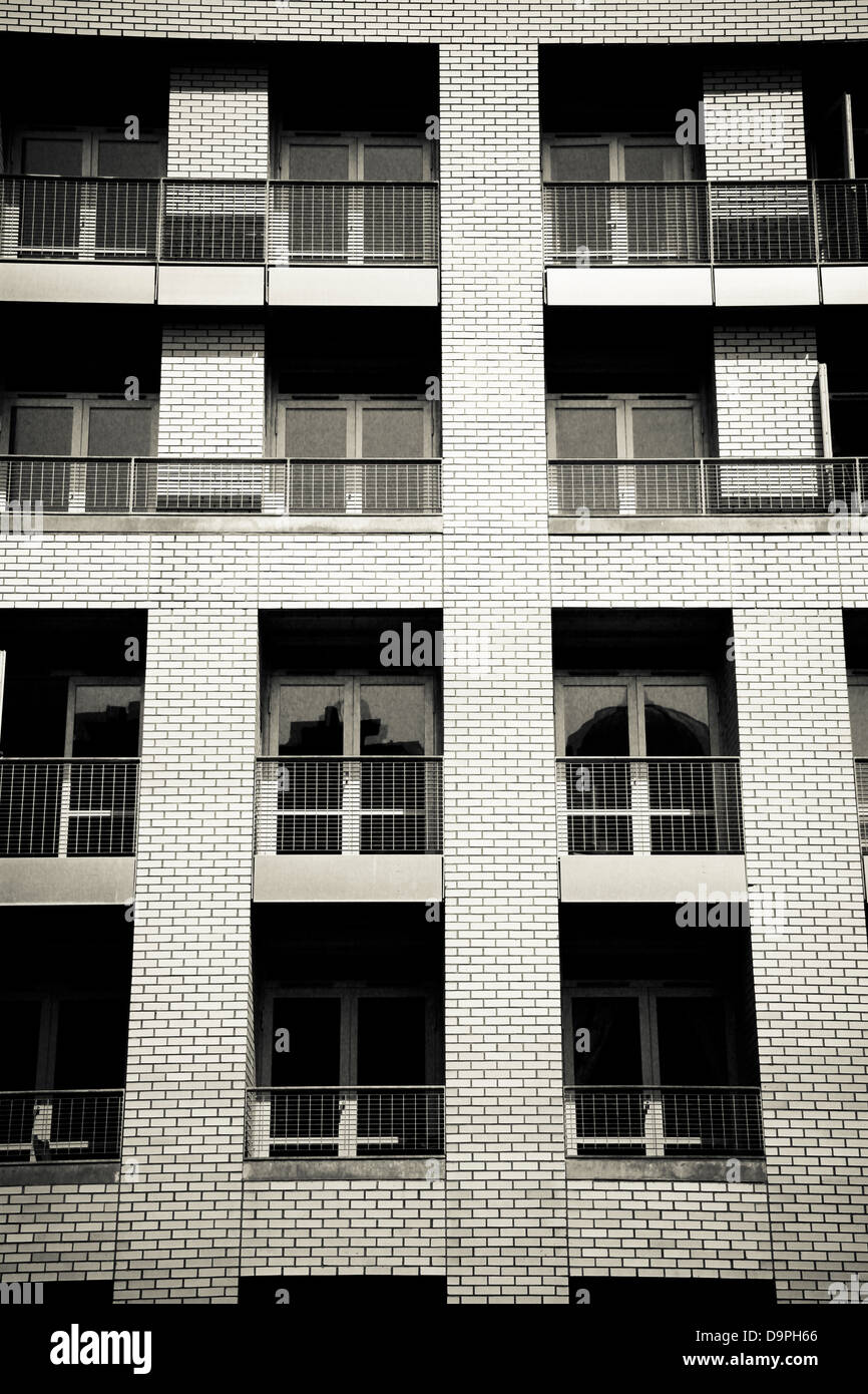 Modern urban housing architecture Glasgow Stock Photo - Alamy