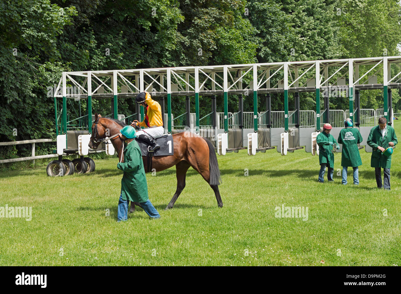 Cologne horse racing track germany hi-res stock photography and images ...