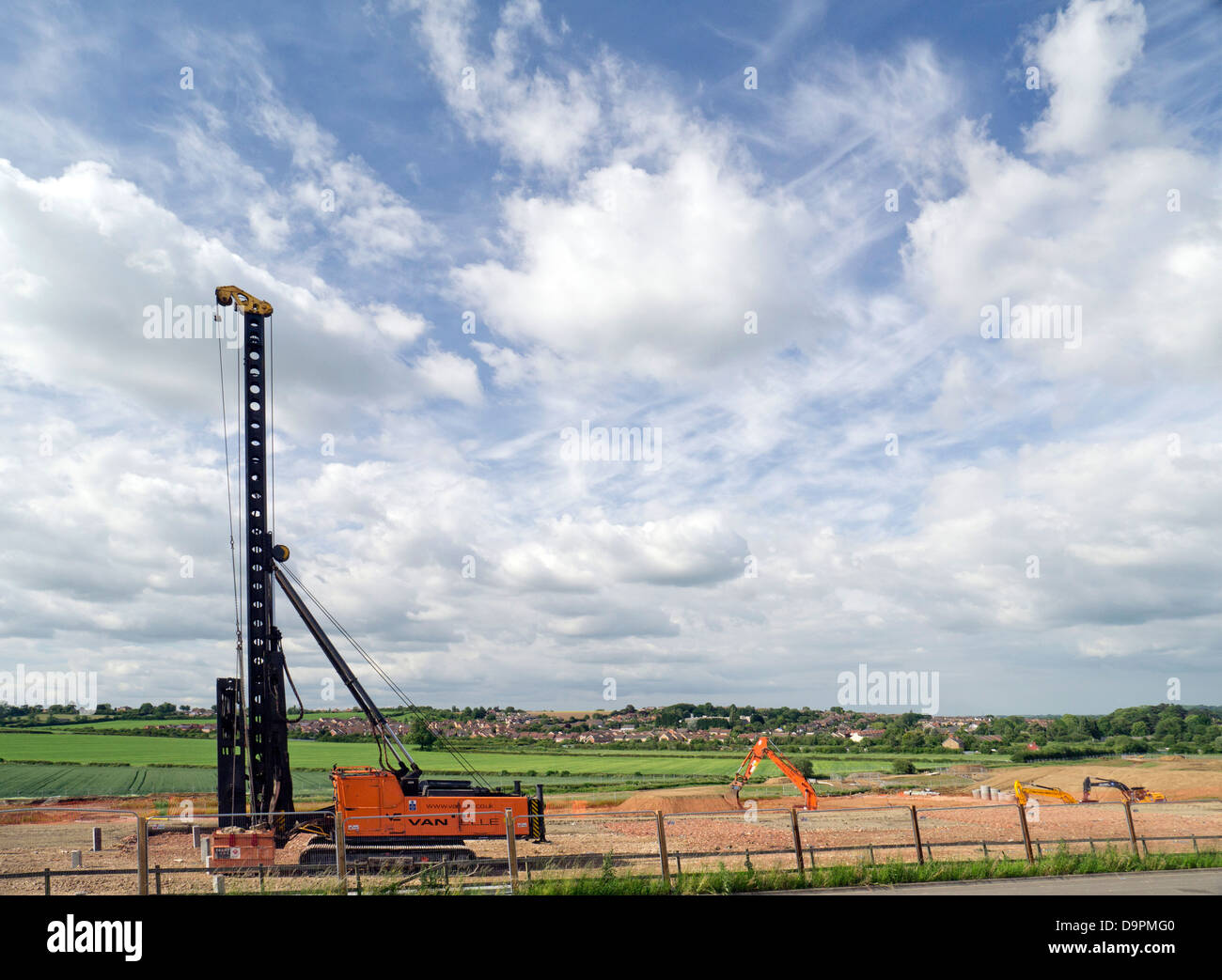 Pile foundations hi-res stock photography and images - Alamy