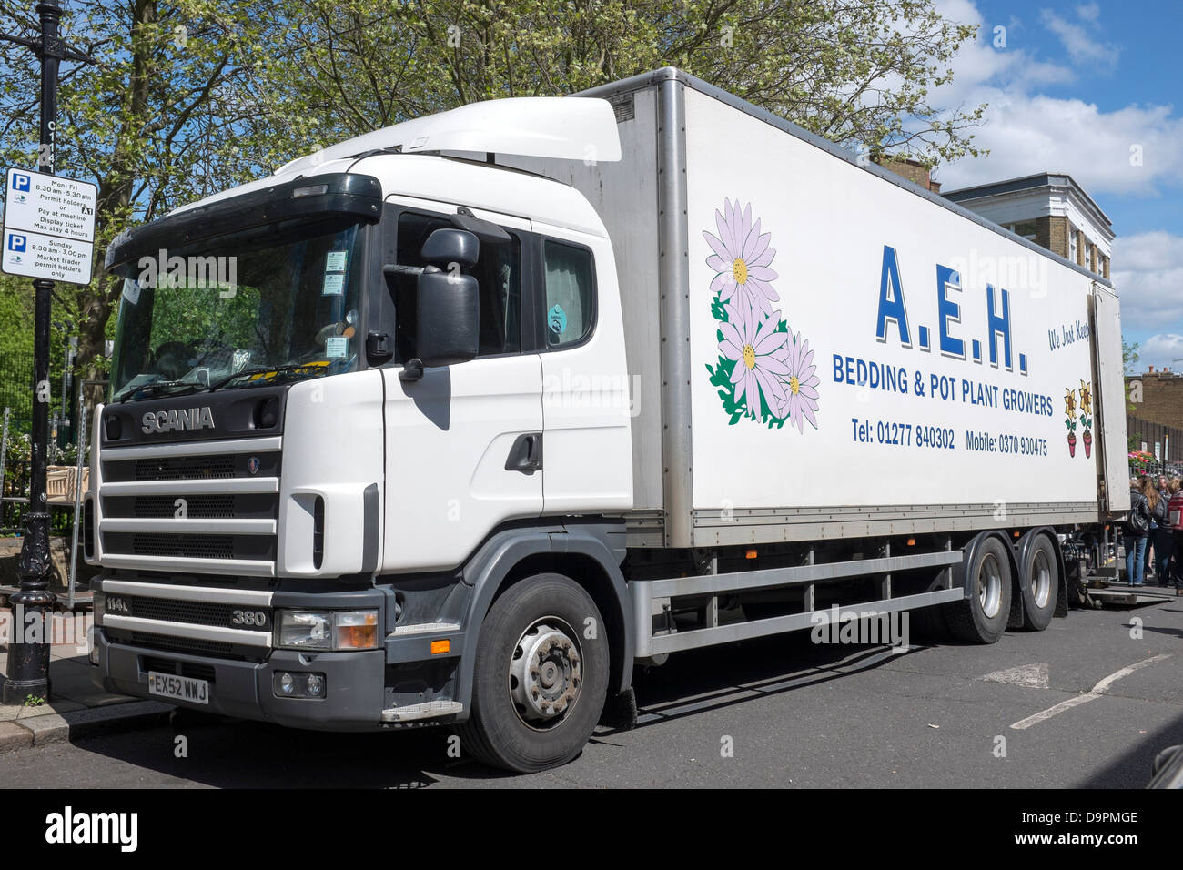 Flower truck hi-res stock photography and images - Alamy