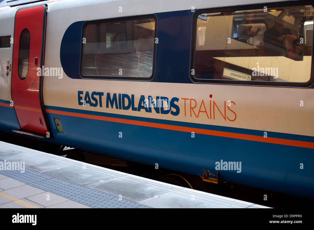East Midlands Trains Class 222 Meridian train at Leicester railway ...