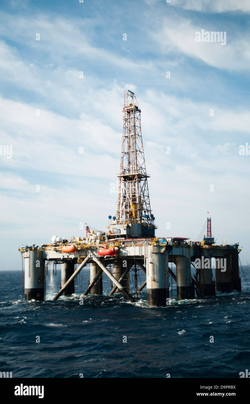 Petrobras oil rig hi-res stock photography and images - Alamy