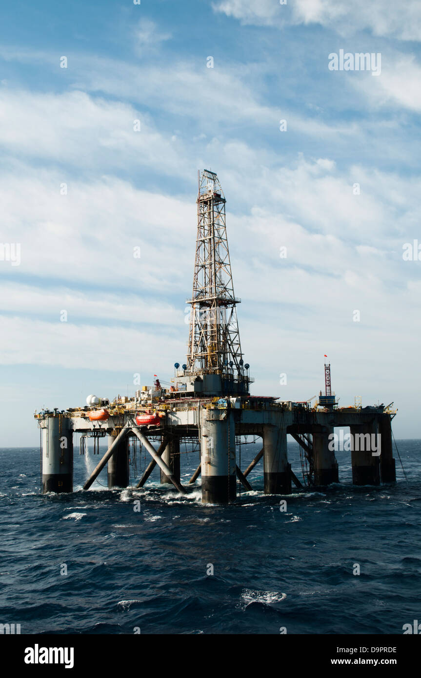 Drilling offshore hi-res stock photography and images - Alamy