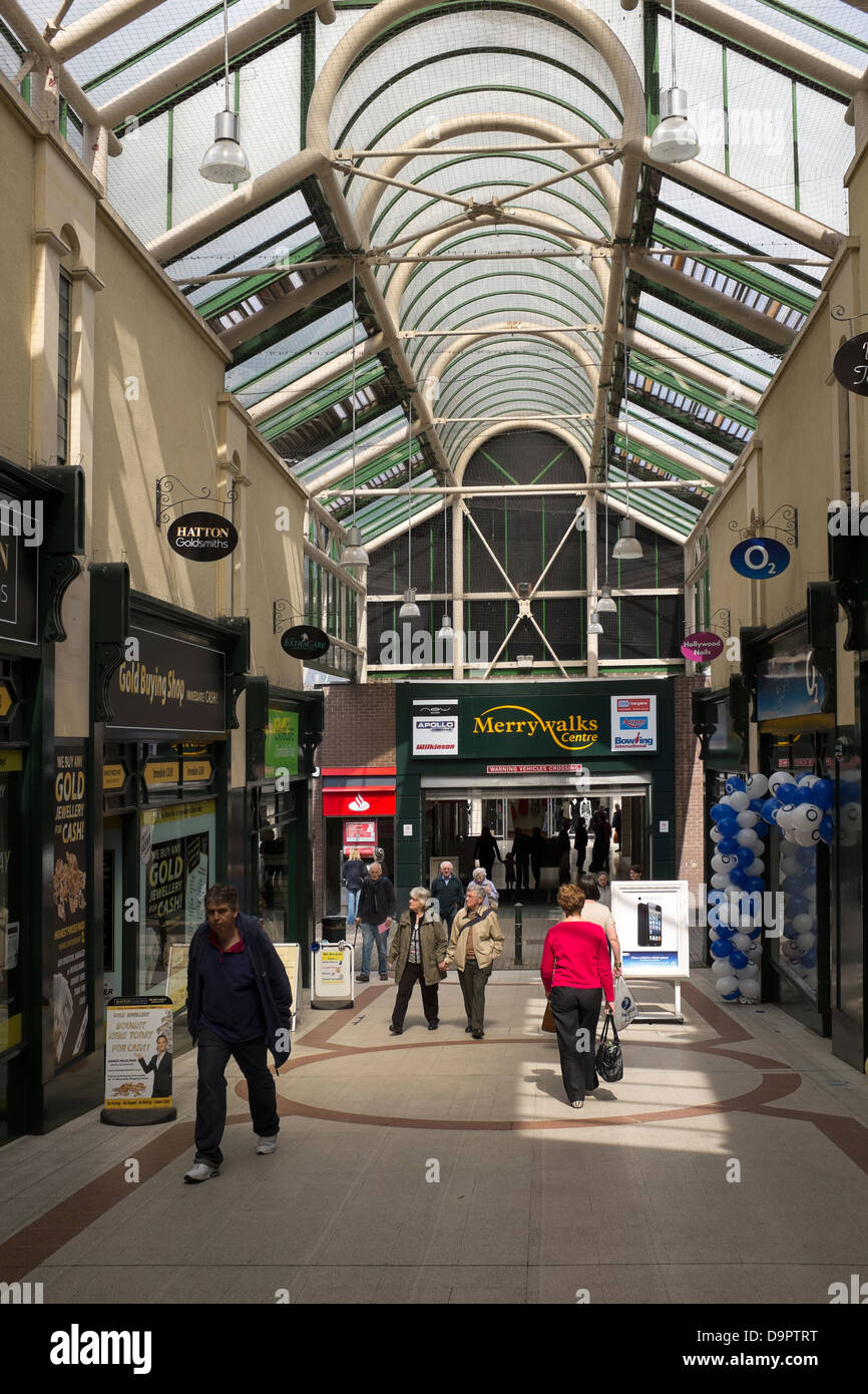 Stroud town centre hi-res stock photography and images - Alamy