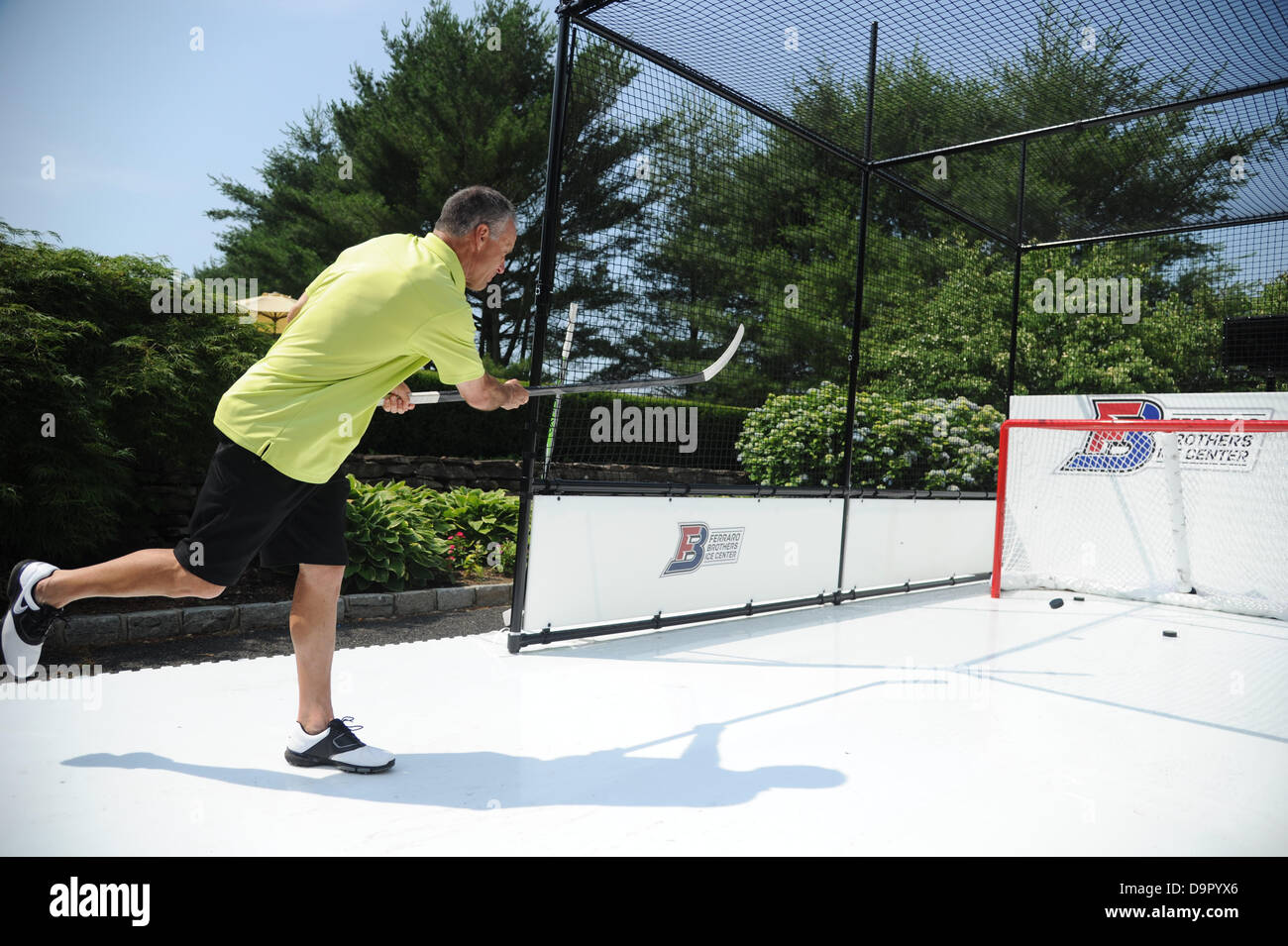 Slap shot hi-res stock photography and images - Alamy