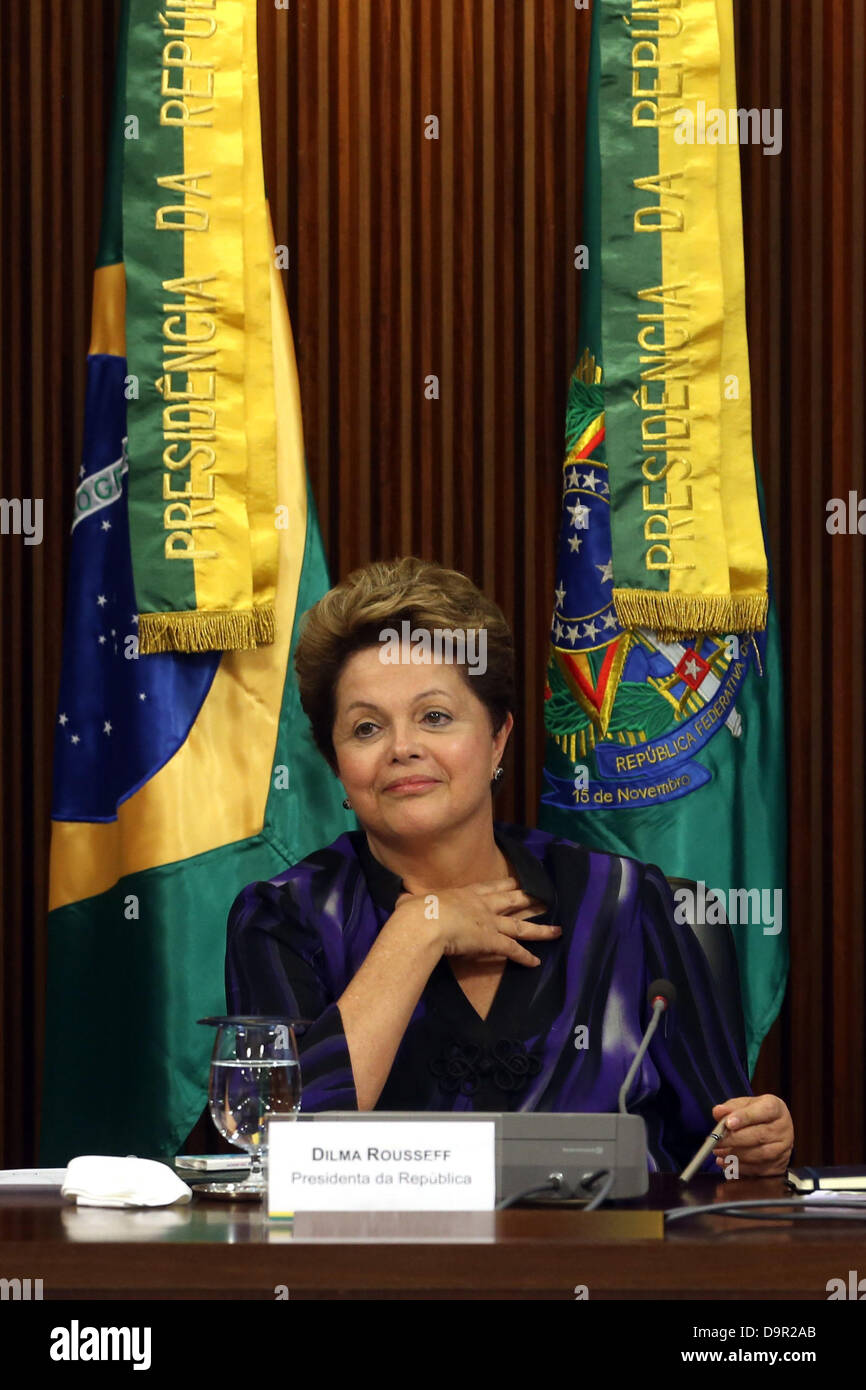 2013 protests in brazil hi-res stock photography and images - Alamy