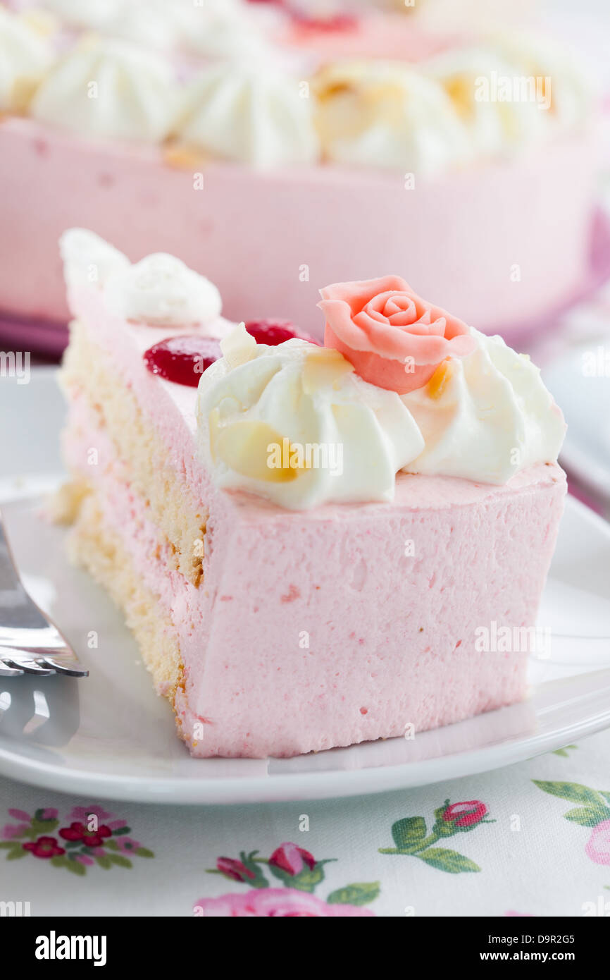 Cream cake hi-res stock photography and images - Alamy