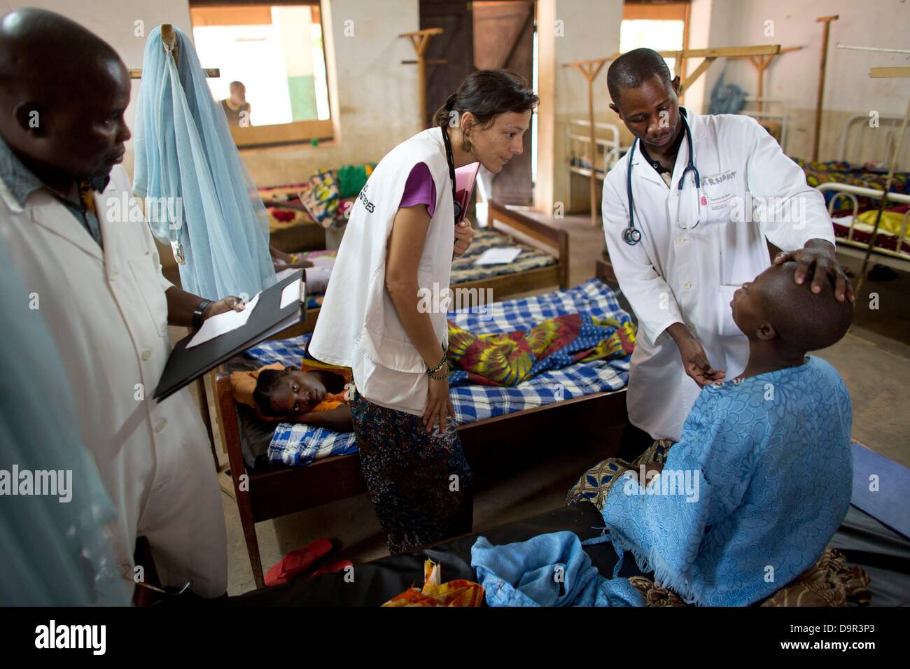 MSF doctor at work in batangafo hospital, central african republic ...