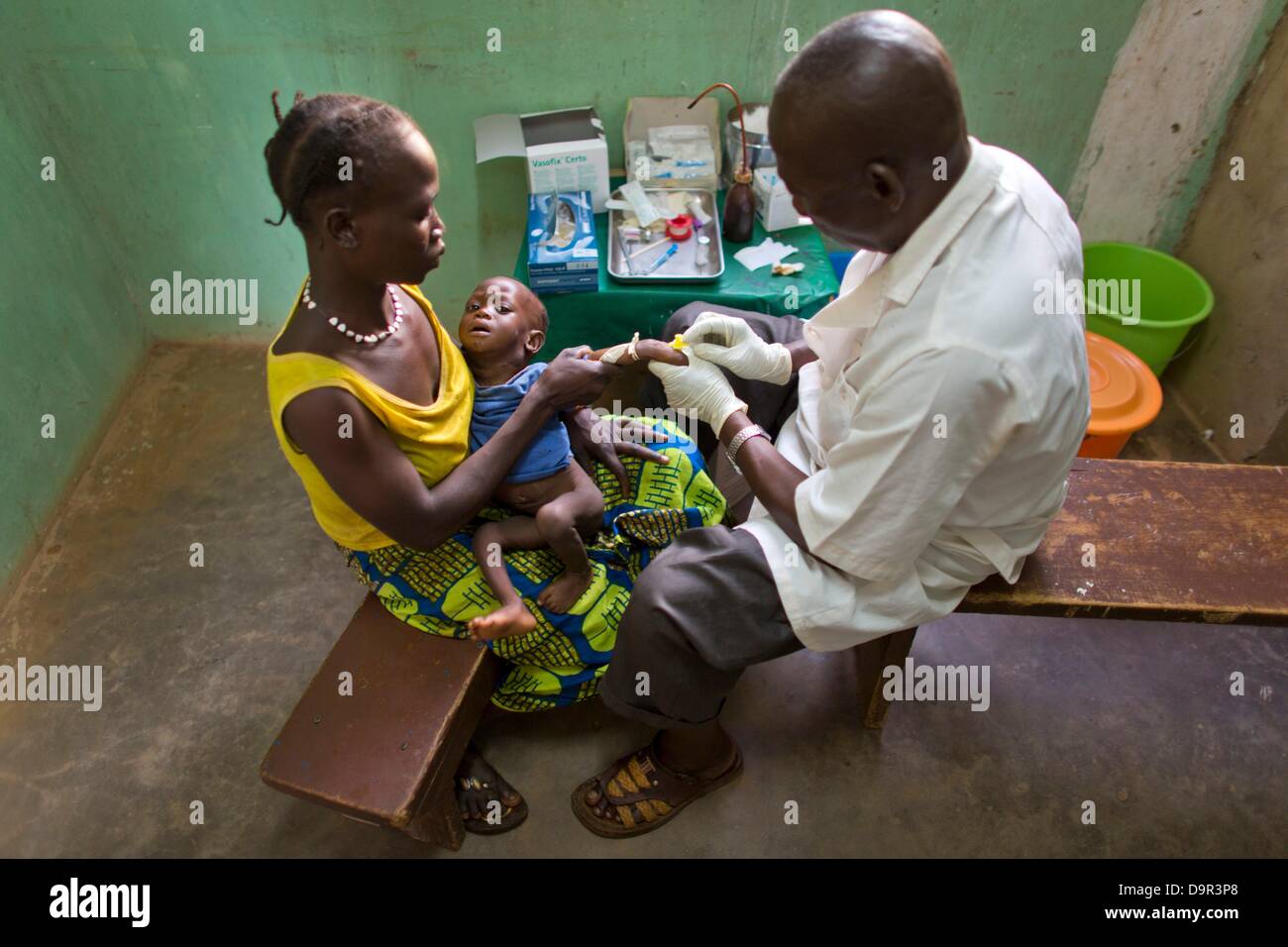 sick patients at MSF hospital in central african republic Stock Photo ...