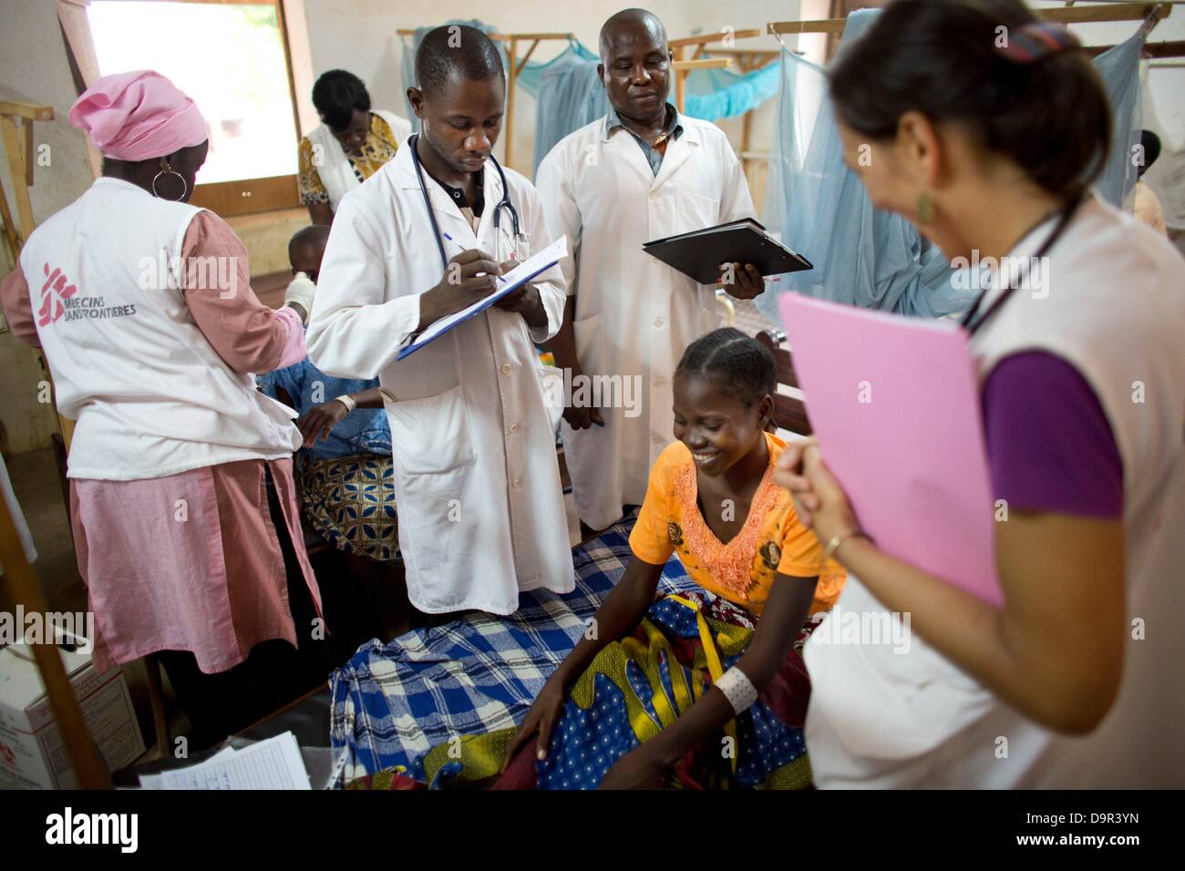 MSF doctor at work in batangafo hospital, central african republic ...