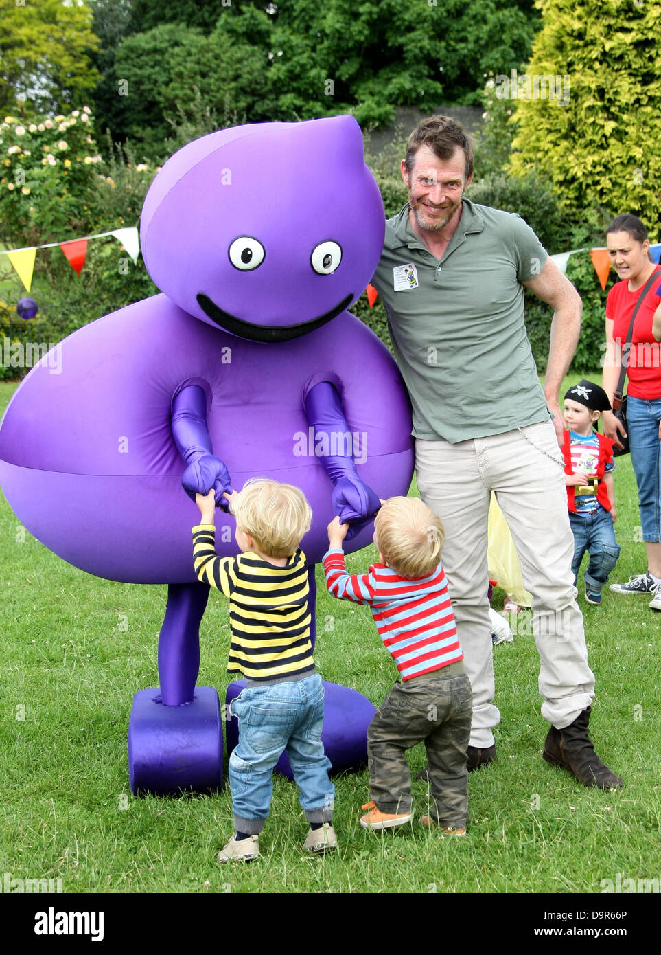 JASON FLEMYNG NOAH & CASSIUS & BIG TODD BIG TODDLE CAMPAIGN FOR ...