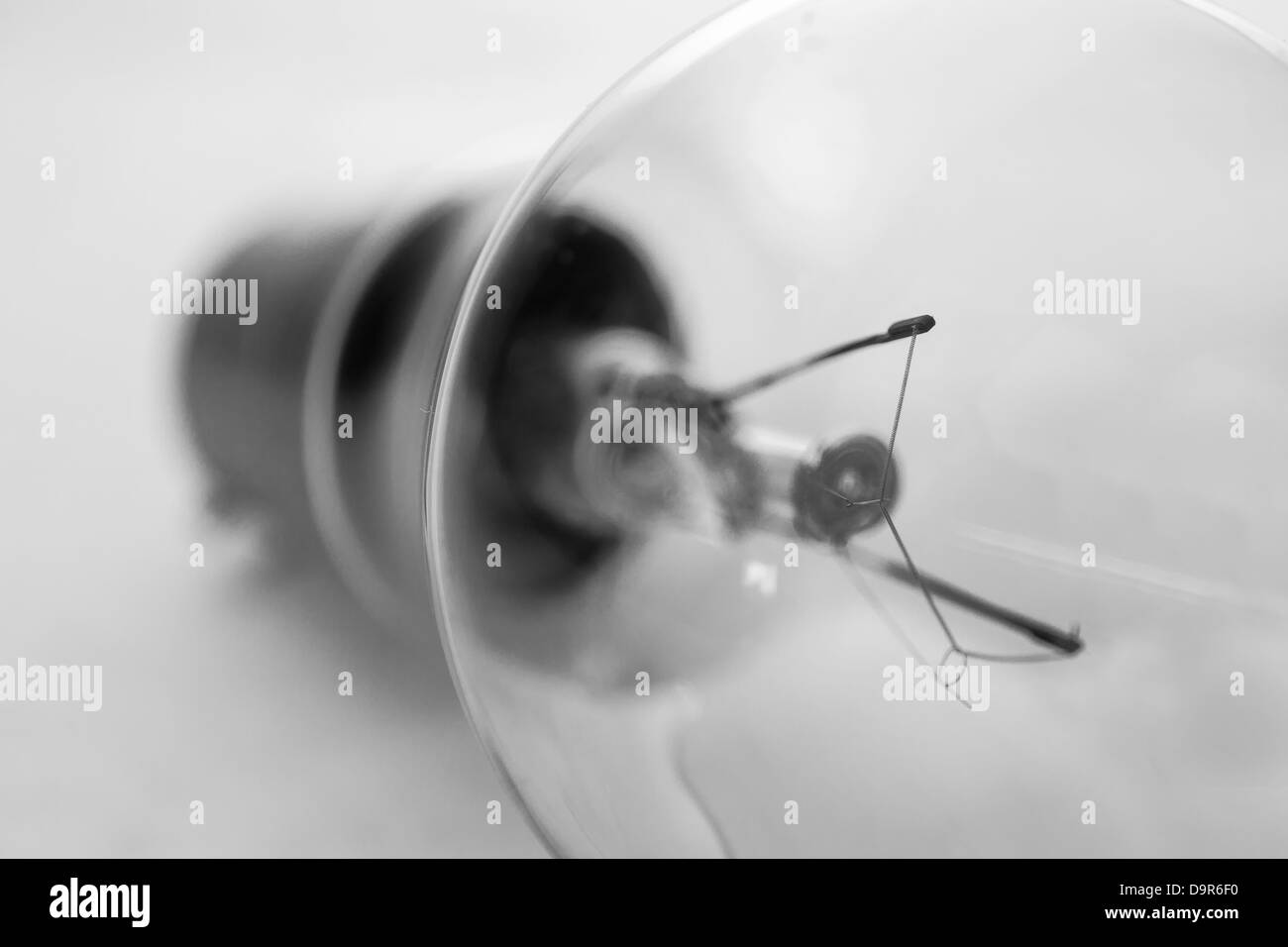 Light bulb black white hi-res stock photography and images - Alamy