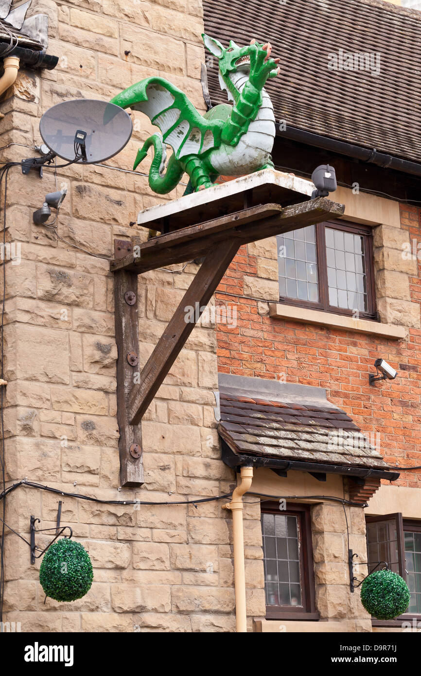 The green dragon pub hi-res stock photography and images - Alamy