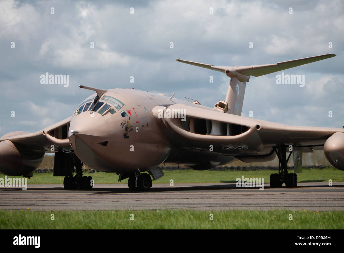 Ex RAF Victor jet at Cold War Jets Display at Bruntingthorpe airfield ...