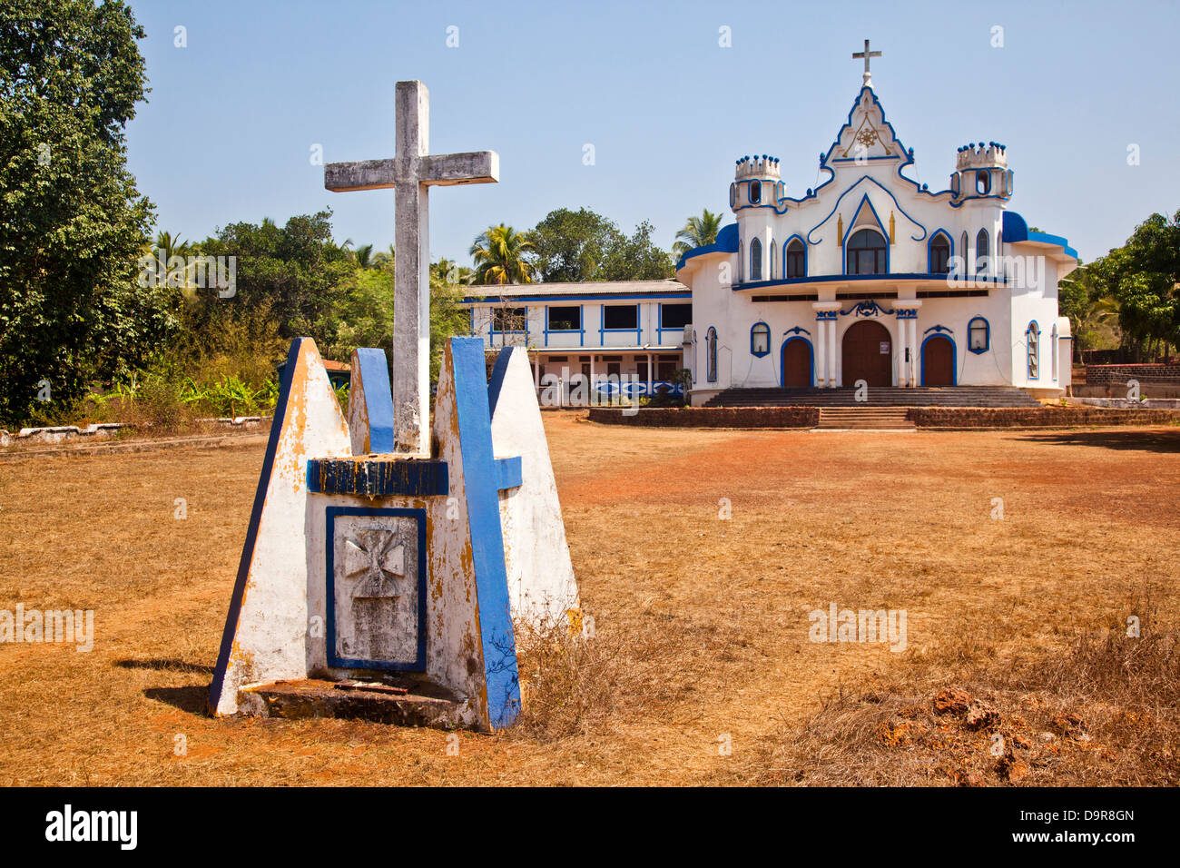 Grave facade hi-res stock photography and images - Alamy