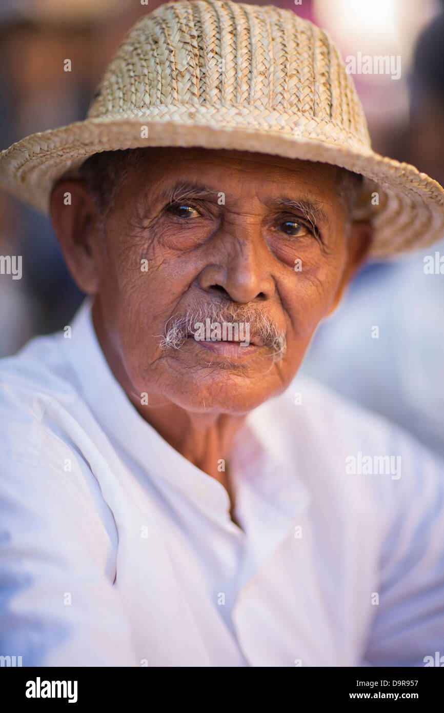 Burma Myanmar Hat Stock Photos & Burma Myanmar Hat Stock Images - Alamy