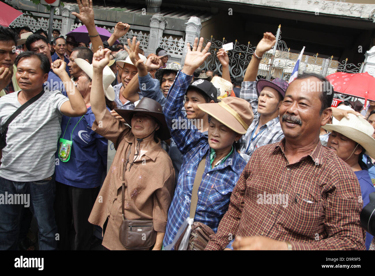 Thailand bangkok farmers rally hi-res stock photography and images - Alamy