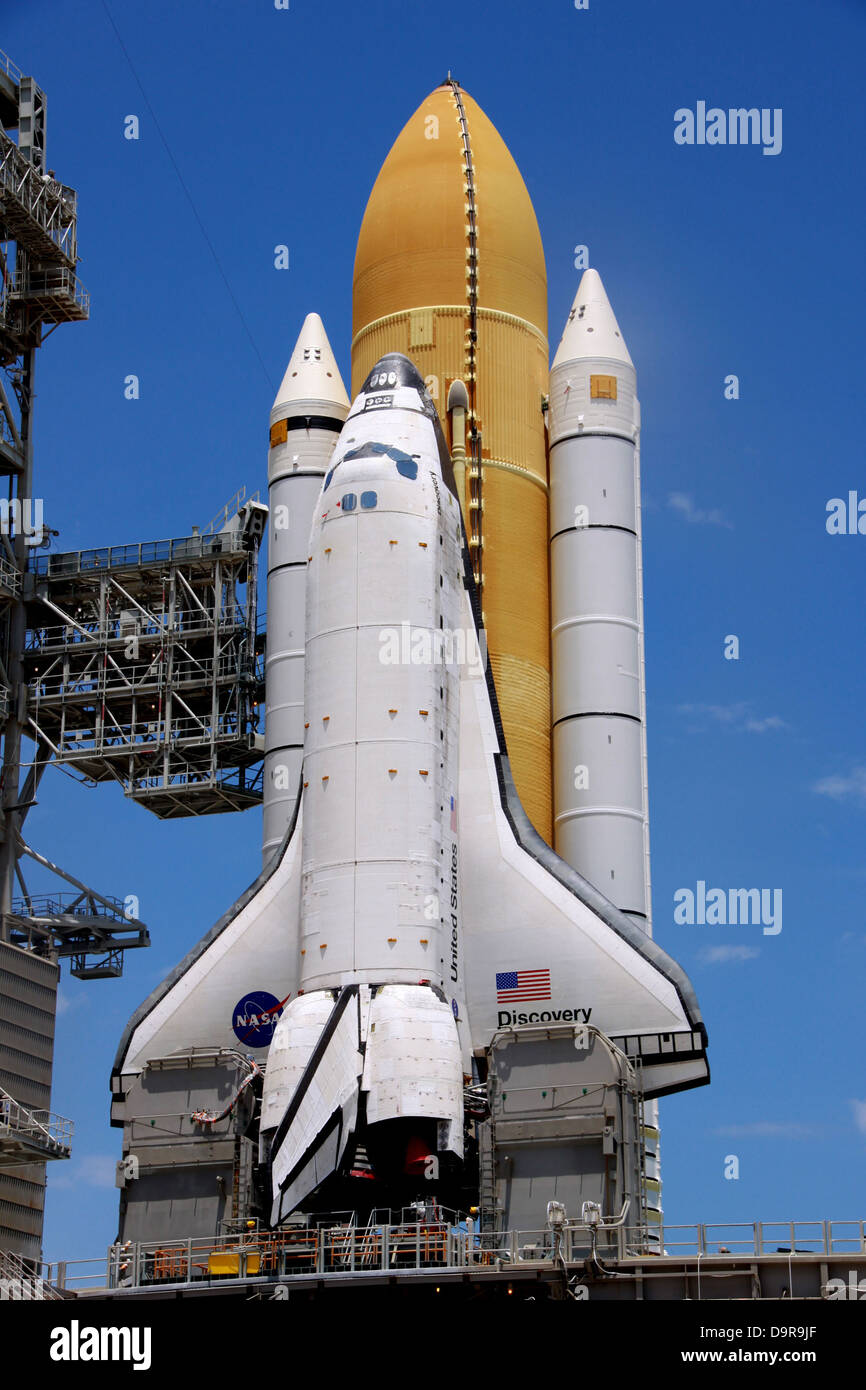 Sts 128 hi-res stock photography and images - Alamy