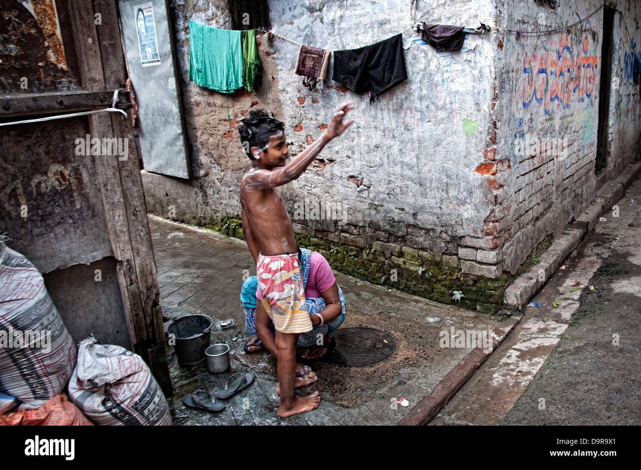 India street bath hi-res stock photography and images - Alamy