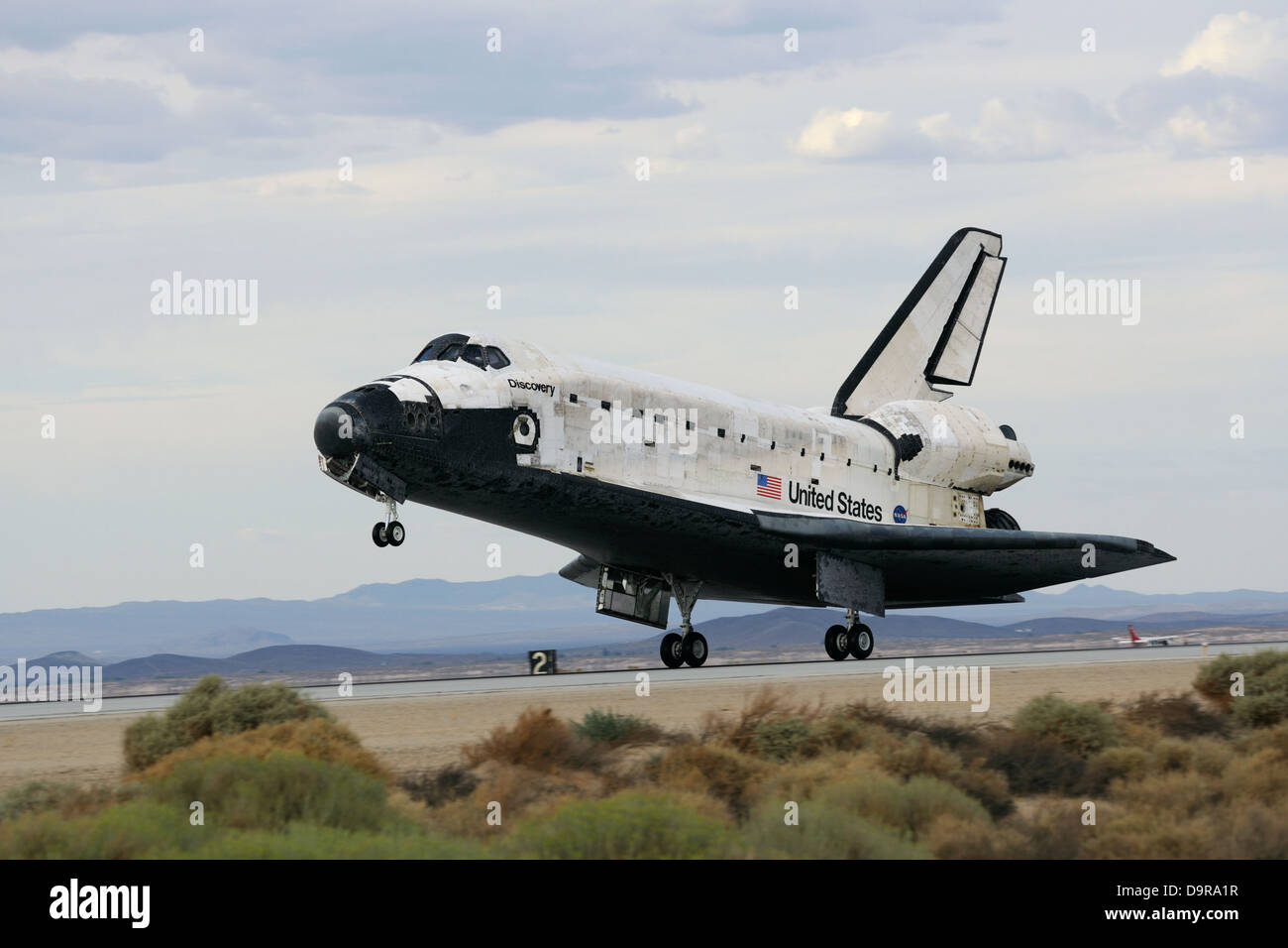 STS-128 landing 02 Stock Photo - Alamy