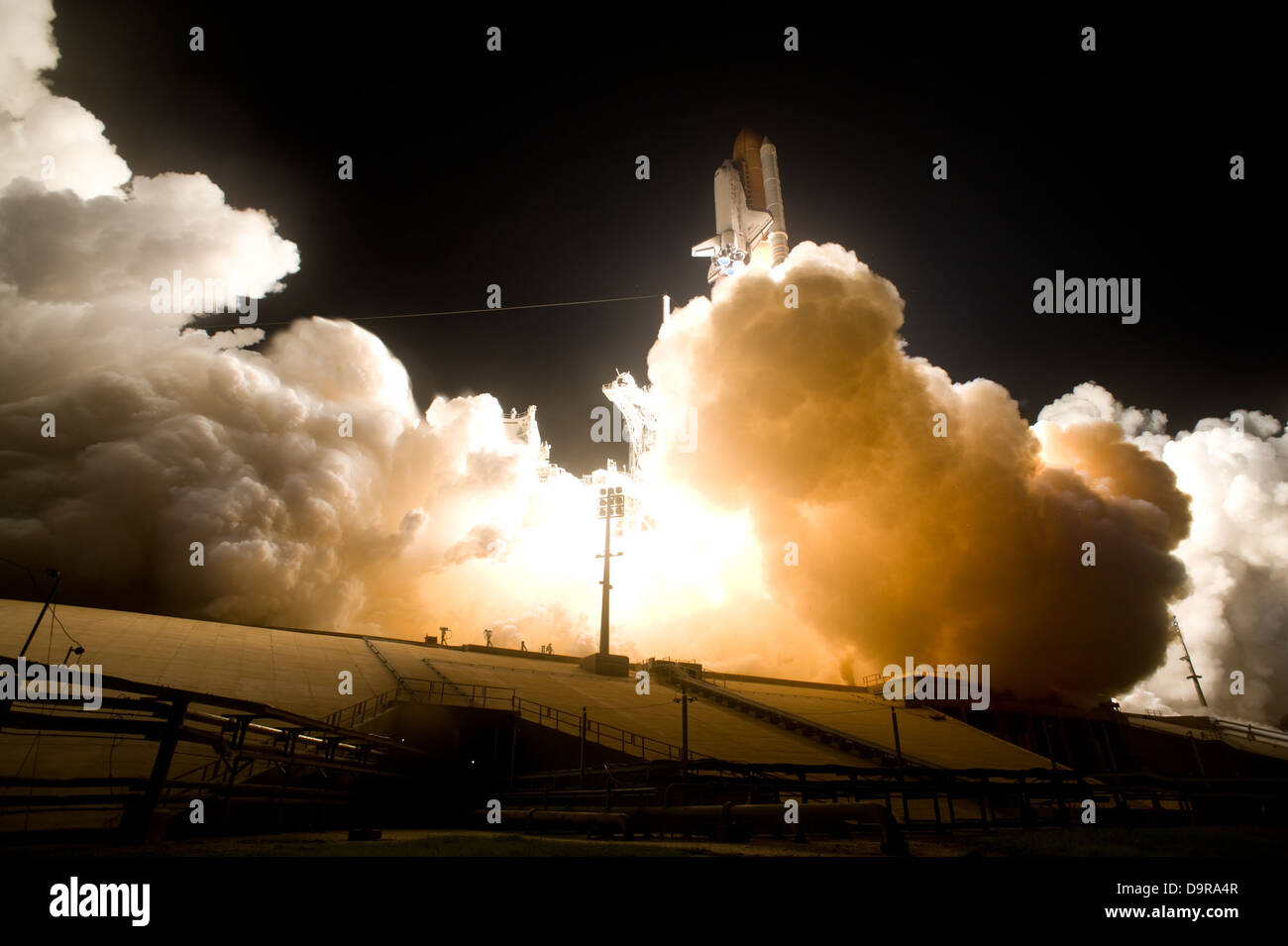 Sts 02 hi-res stock photography and images - Alamy