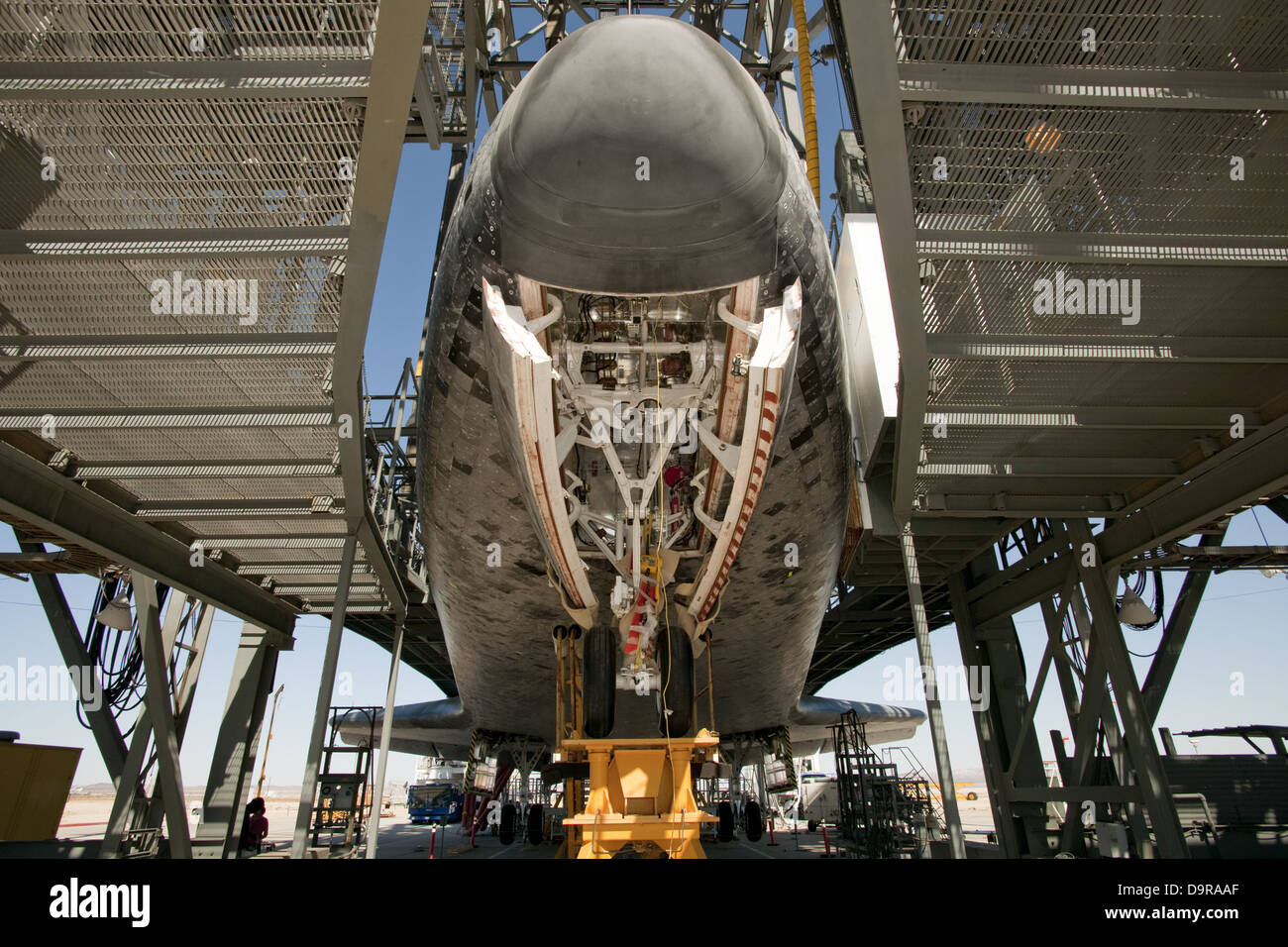 The Space Shuttle Discovery returns to the Kennedy Space Center after ...