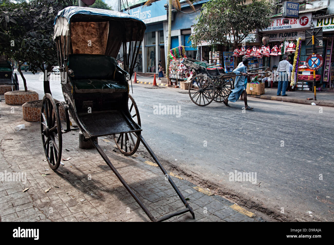 Rickshaws in the streets of Calcutta. Calcutta, West Bengal, India ...