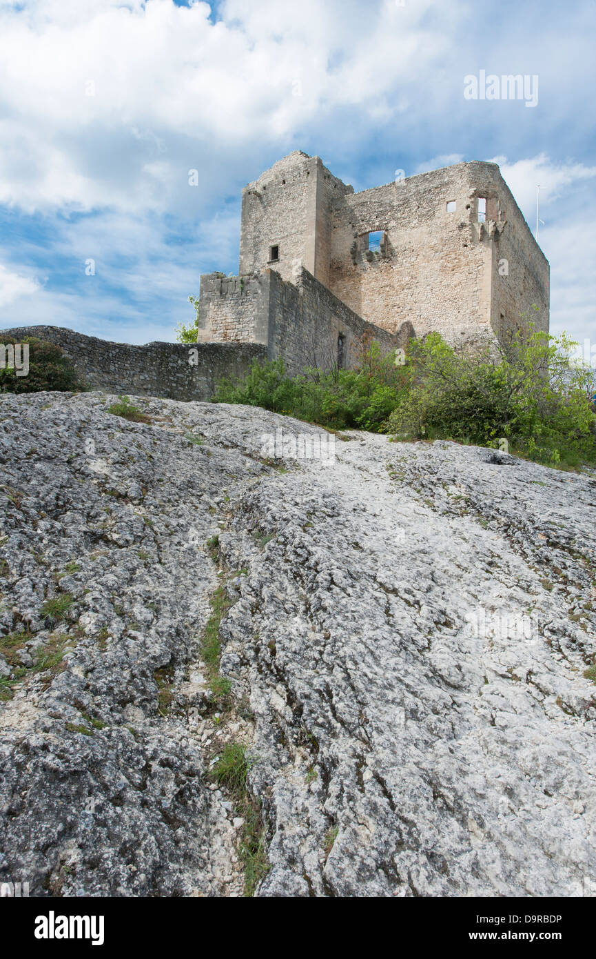 Medieval village vaison la romaine hi-res stock photography and images ...