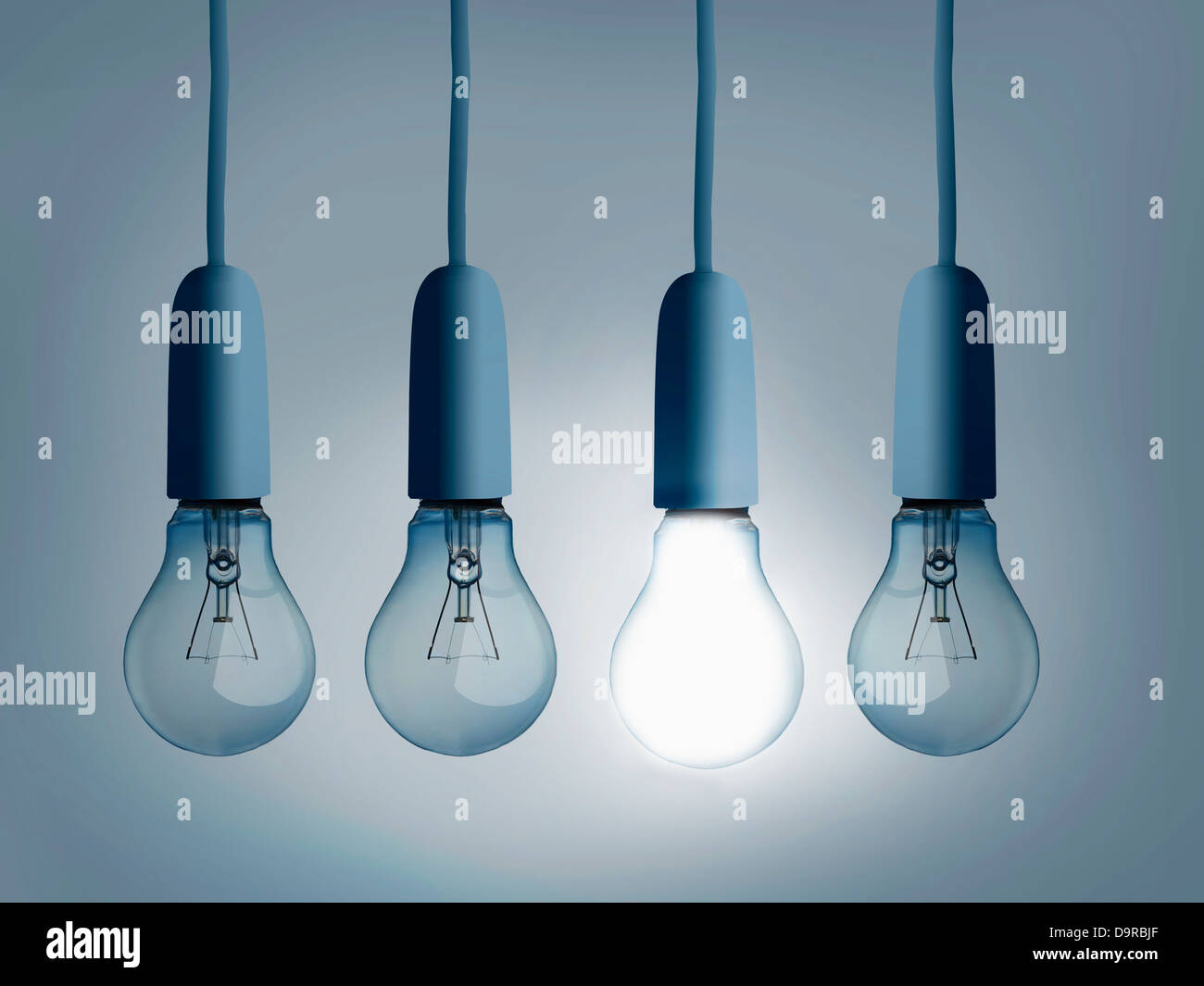 Light bulbs hanging hi-res stock photography and images - Alamy