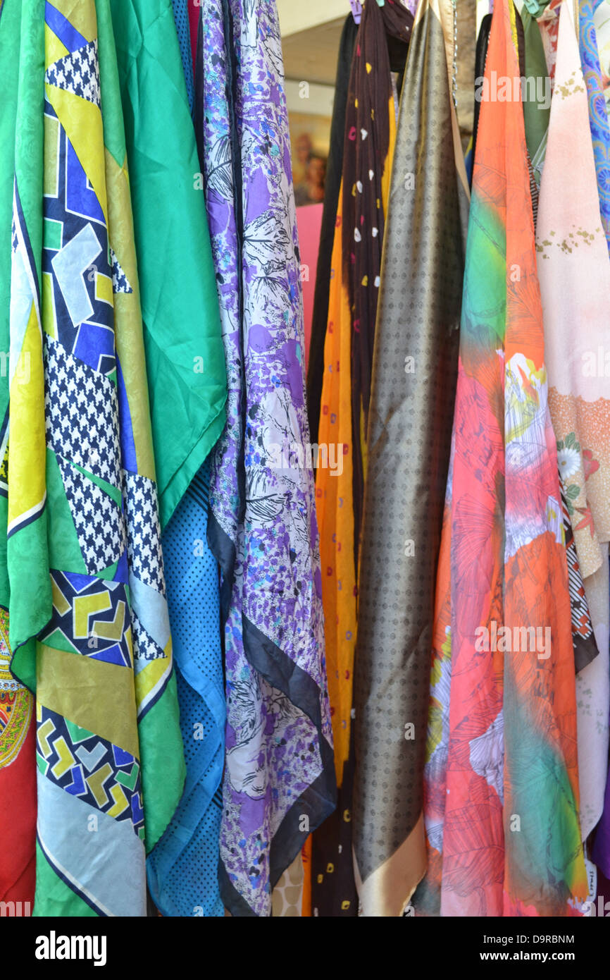 Vintage clothes in racks hi-res stock photography and images - Alamy