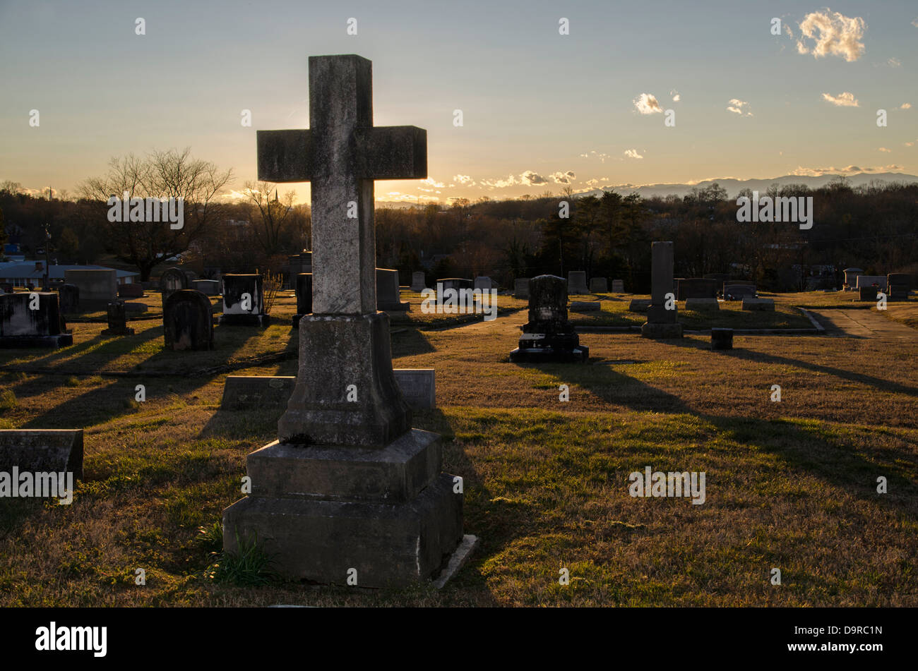 Large cross hi-res stock photography and images - Alamy
