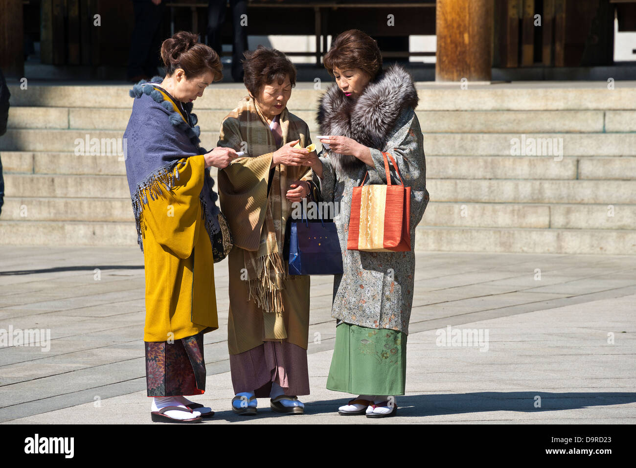 Japanese ladies in traditional dress, Meiji Temple, Tokyo Stock Photo ...