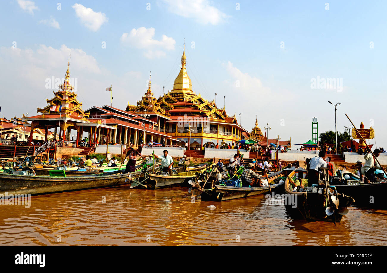 Phaung daw pagoda hi-res stock photography and images - Alamy