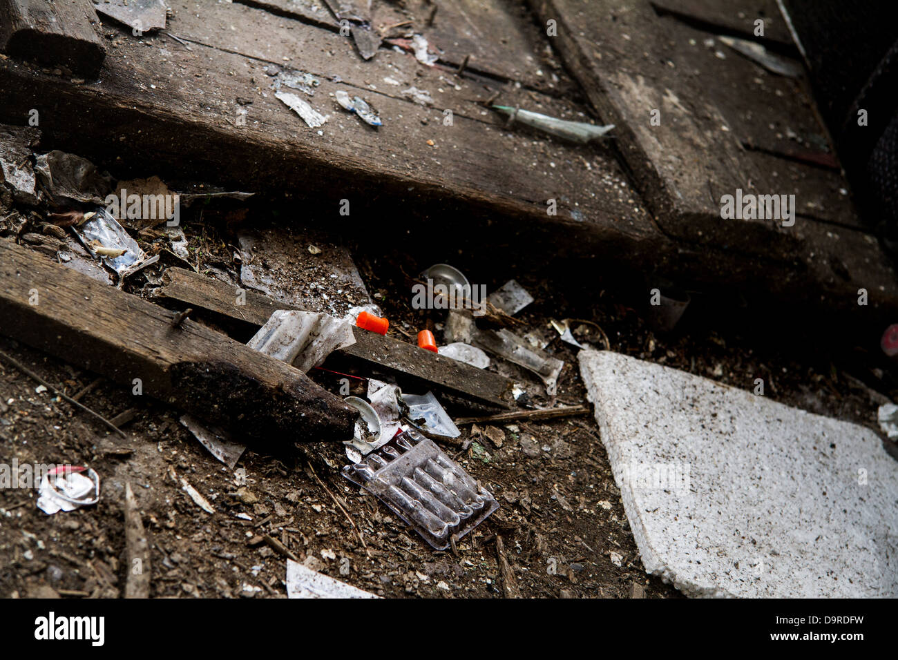 Crack den hi-res stock photography and images - Alamy