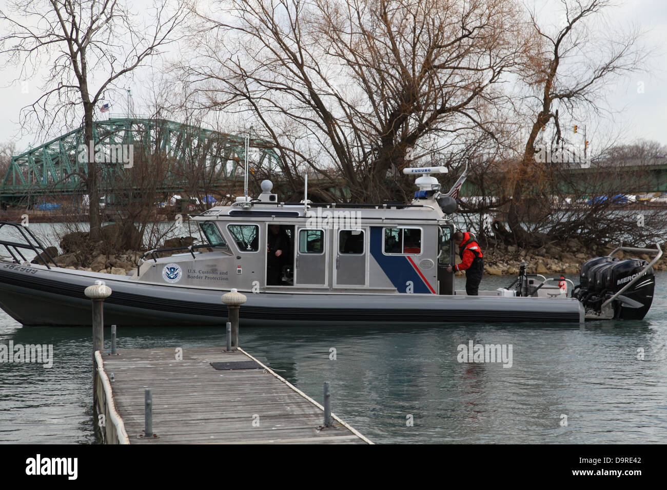 A U.S. Senator tours the Detroit Port of Entry as part of a CBP ...