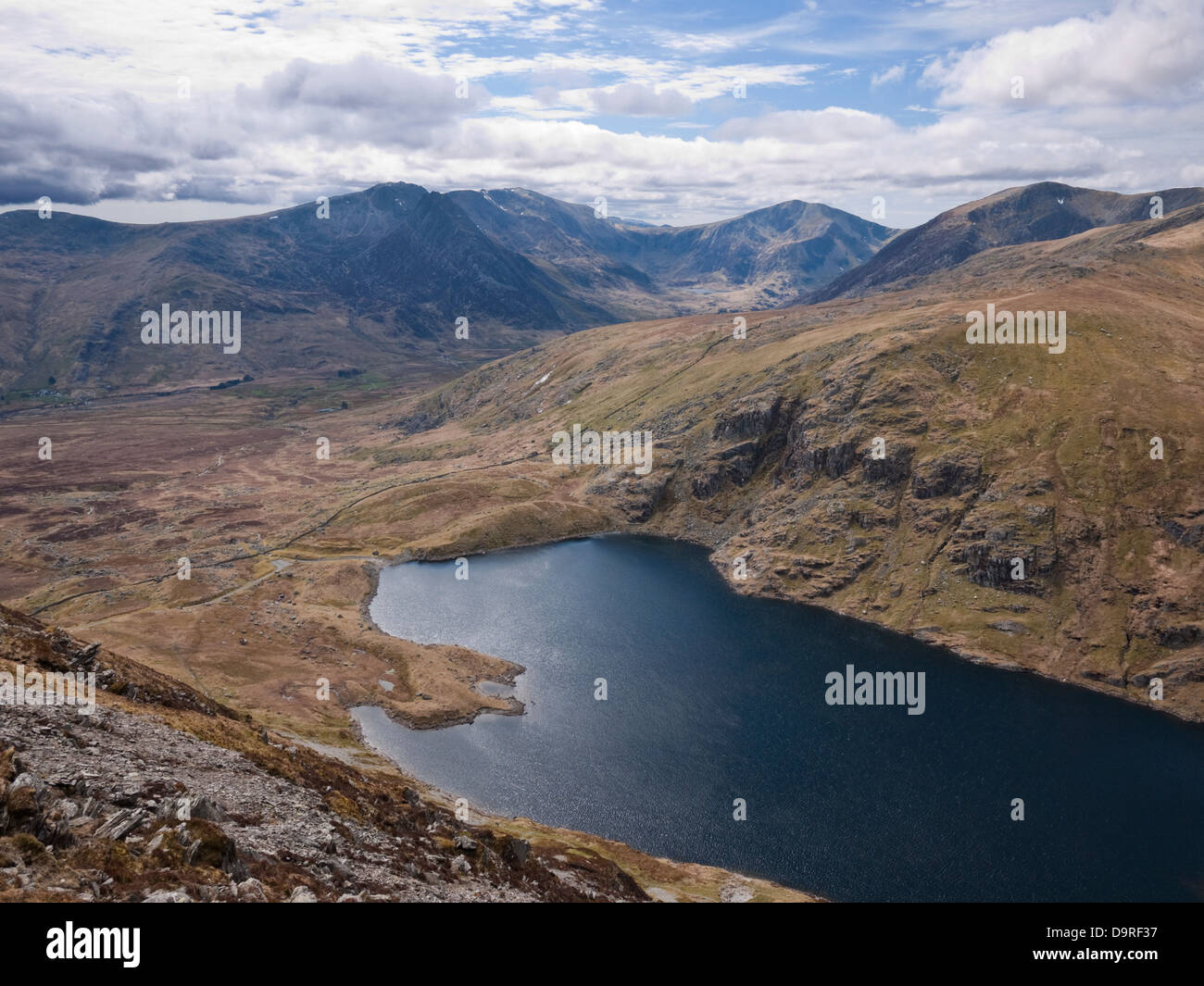Ffynnon Llugwy reservoir below Carnedd Llewelyn in Snowdonia's ...