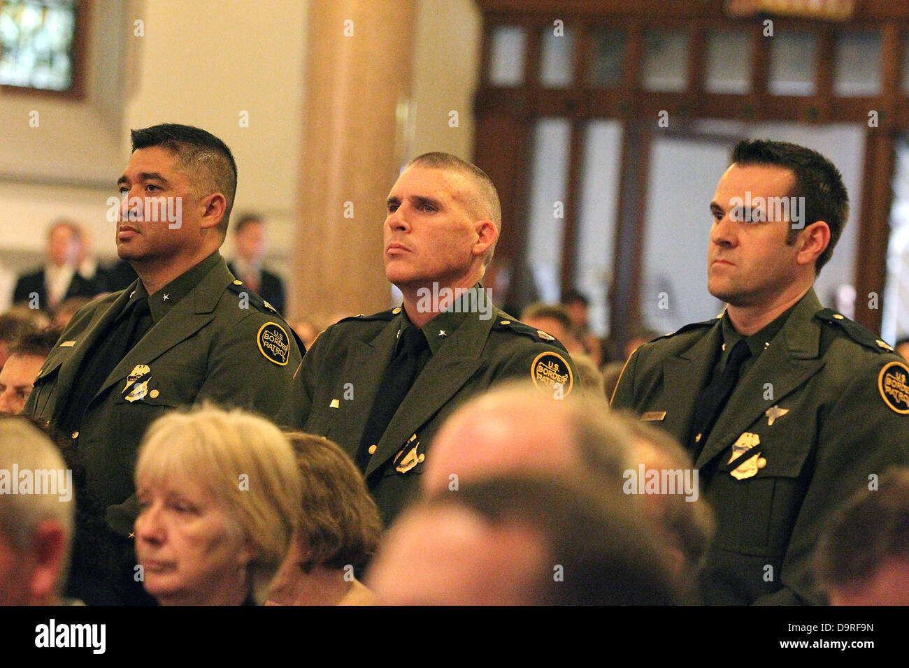 American police dedication hi-res stock photography and images - Alamy